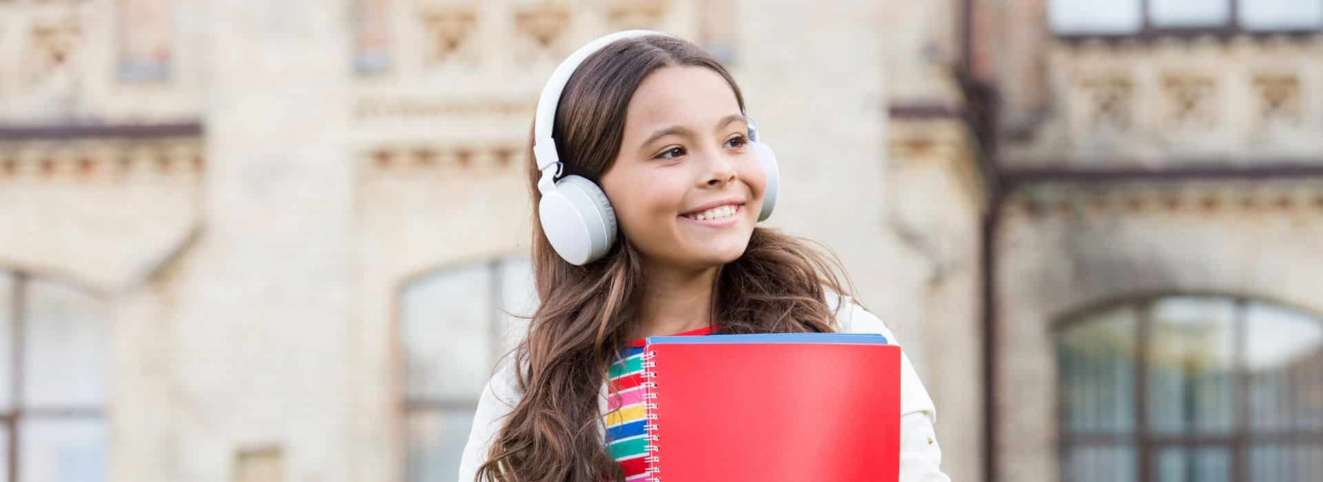 Demystifying Dependent Clauses: Definition, Examples, and Usage